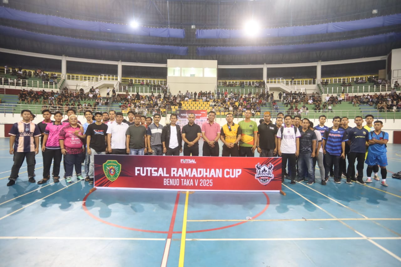 Kepala Disdikpora PPU Buka Turnamen Futsal Ramadhan Cup Benuo Taka 2025